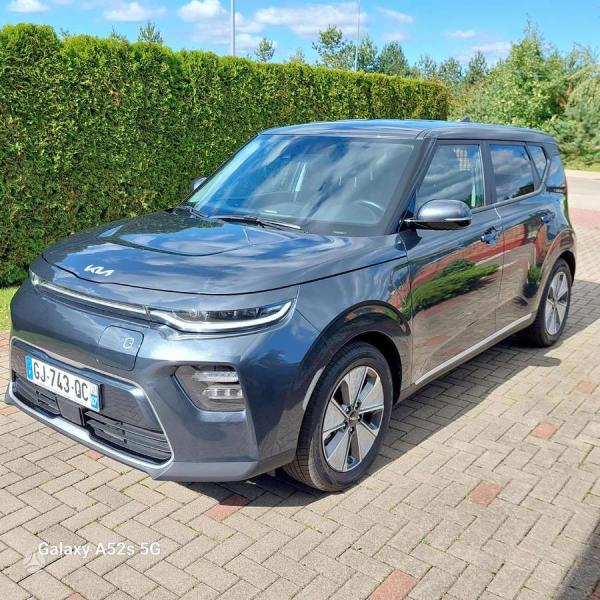 Pelēks Kia Soul 2022 Viļņa, ar dzinēja tilpumu 0.00 L un nobraukumu 19 tūkst. km par 21500 €, foto 3 vietnē AUTOMOTO.COM.LV
