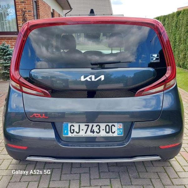 Pelēks Kia Soul 2022 Viļņa, ar dzinēja tilpumu 0.00 L un nobraukumu 19 tūkst. km par 21500 €, foto 6 vietnē AUTOMOTO.COM.LV