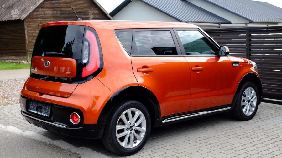 Oranžs Kia Soul 2018 Marijampole, ar dzinēja tilpumu 1.60 L un nobraukumu 97 tūkst. km par 8700 €, foto 6 vietnē AUTOMOTO.COM.LV