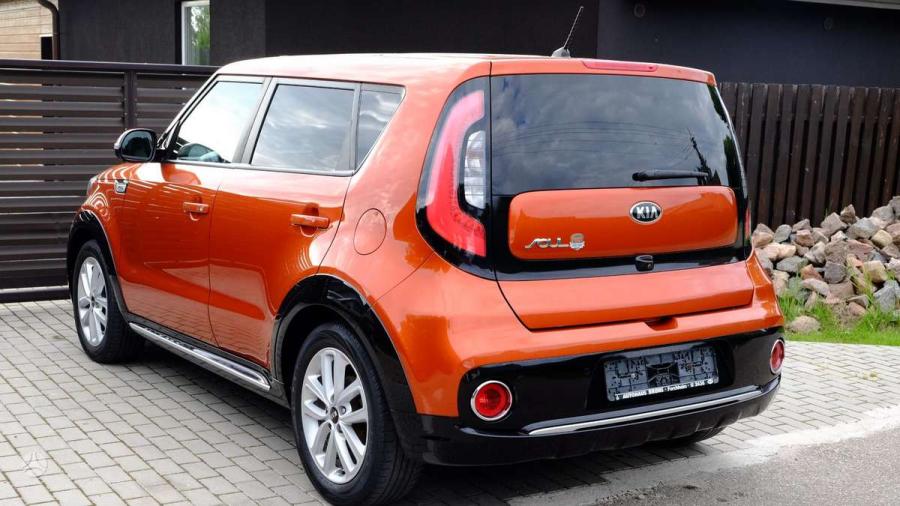 Oranžs Kia Soul 2018 Marijampole, ar dzinēja tilpumu 1.60 L un nobraukumu 97 tūkst. km par 8700 €, foto 7 vietnē AUTOMOTO.COM.LV