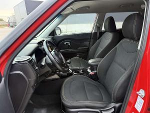 Red Kia Soul 2014 in Siauliai, with an engine capacity of 1.58 L and mileage of 270 thousand km for 5550 €, photo 13 on AUTOMOTO.COM.LV