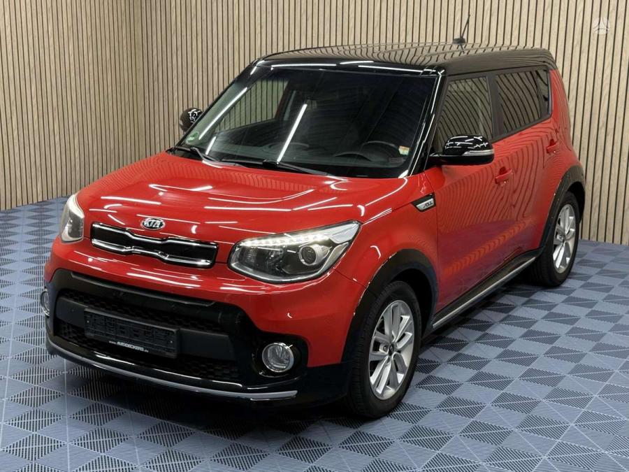 Red Kia Soul 2017 in Marijampole, with an engine capacity of 1.58 L and mileage of 185 thousand km for 10500 €, photo 10 on AUTOMOTO.COM.LV