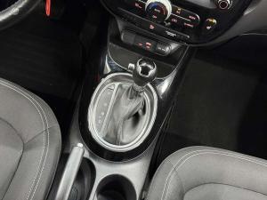 Red Kia Soul 2017 in Marijampole, with an engine capacity of 1.58 L and mileage of 185 thousand km for 10500 €, photo 30 on AUTOMOTO.COM.LV