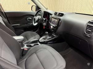 Red Kia Soul 2017 in Marijampole, with an engine capacity of 1.58 L and mileage of 185 thousand km for 10500 €, photo 31 on AUTOMOTO.COM.LV