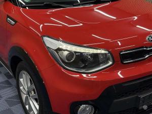 Red Kia Soul 2017 in Marijampole, with an engine capacity of 1.58 L and mileage of 185 thousand km for 10500 €, photo 32 on AUTOMOTO.COM.LV