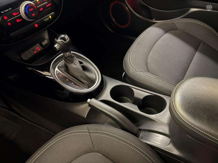 Sarkans Kia Soul 2017 Marijampole, ar dzinēja tilpumu 1.58 L un nobraukumu 186 tūkst. km par 9999 €, foto 9 vietnē AUTOMOTO.COM.LV