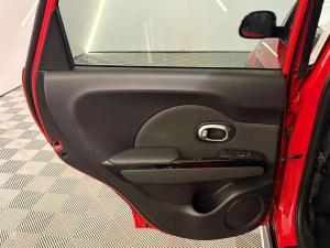 Sarkans Kia Soul 2017 Marijampole, ar dzinēja tilpumu 1.58 L un nobraukumu 186 tūkst. km par 9999 €, foto 17 vietnē AUTOMOTO.COM.LV