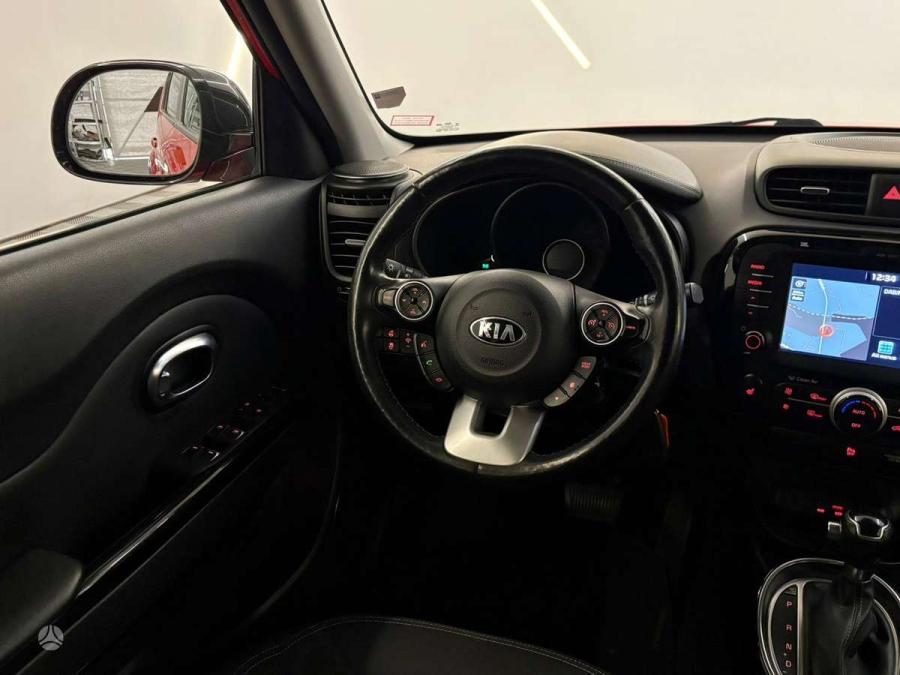 Sarkans Kia Soul 2017 Marijampole, ar dzinēja tilpumu 1.58 L un nobraukumu 186 tūkst. km par 9999 €, foto 18 vietnē AUTOMOTO.COM.LV