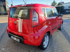 Red Kia Soul 2010 in Kaunas, with an engine capacity of 1.60 L and mileage of 270 thousand km for 2100 €, photo 4 on AUTOMOTO.COM.LV