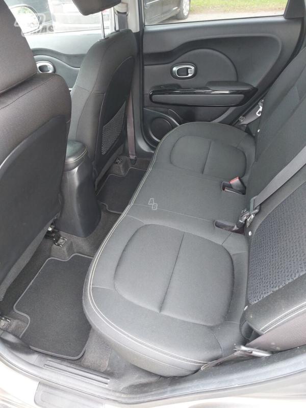 Kia Soul 2016 in Panevezys, with an engine capacity of 1.60 L and mileage of 173 thousand km for 5800 €, photo 7 on AUTOMOTO.COM.LV