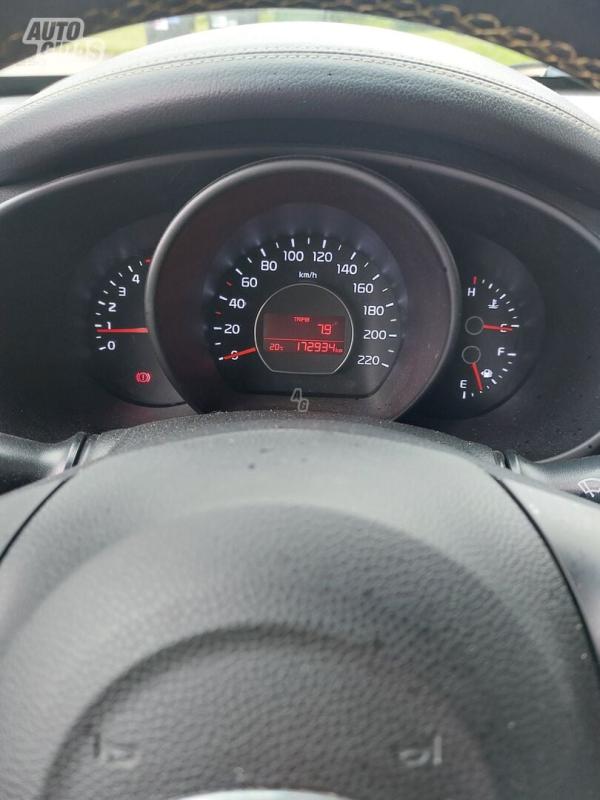 Kia Soul 2016 in Panevezys, with an engine capacity of 1.60 L and mileage of 173 thousand km for 5800 €, photo 9 on AUTOMOTO.COM.LV
