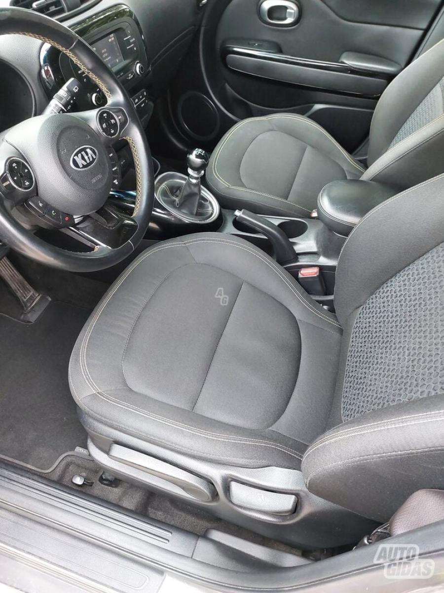 Kia Soul 2016 in Panevezys, with an engine capacity of 1.60 L and mileage of 173 thousand km for 5800 €, photo 7 on AUTOMOTO.COM.LV