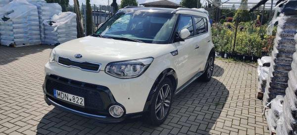 Balts Kia Soul 2016 Kauņa, ar dzinēja tilpumu 1.58 L un nobraukumu 139 tūkst. km par 11000 €, foto 5 vietnē AUTOMOTO.COM.LV