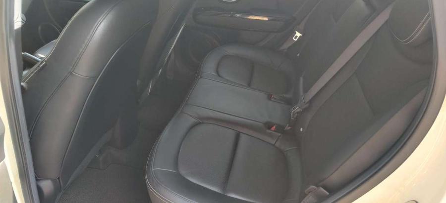 White Kia Soul 2016 in Kaunas, with an engine capacity of 0.00 L and mileage of 0 thousand km for 10500 €, photo 14 on AUTOMOTO.COM.LV