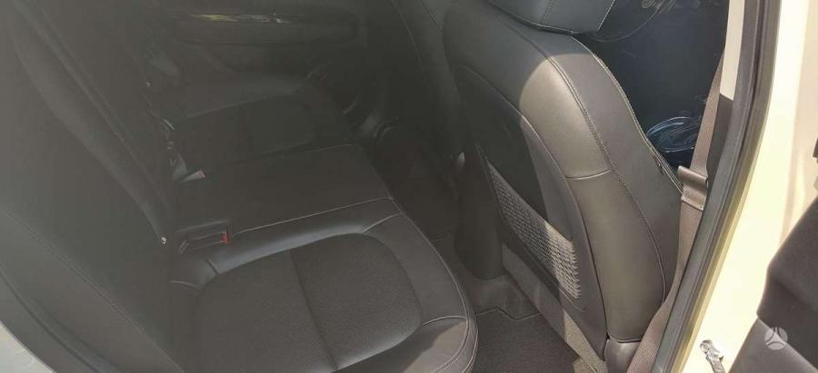 White Kia Soul 2016 in Kaunas, with an engine capacity of 0.00 L and mileage of 0 thousand km for 10500 €, photo 15 on AUTOMOTO.COM.LV