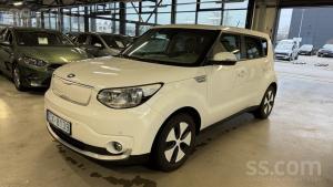 Balts Kia Soul 2018 Rīga, ar dzinēja tilpumu 1.60 L un nobraukumu 101 tūkst. km par 10700 €, foto  vietnē AUTOMOTO.COM.LV