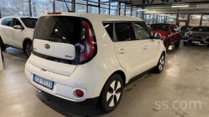 Balts Kia Soul 2018 Rīga, ar dzinēja tilpumu 1.60 L un nobraukumu 101 tūkst. km par 10700 €, foto 5 vietnē AUTOMOTO.COM.LV
