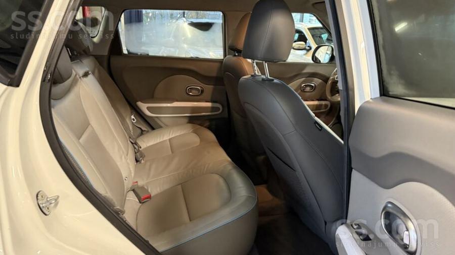Balts Kia Soul 2018 Rīga, ar dzinēja tilpumu 1.60 L un nobraukumu 101 tūkst. km par 10700 €, foto 15 vietnē AUTOMOTO.COM.LV