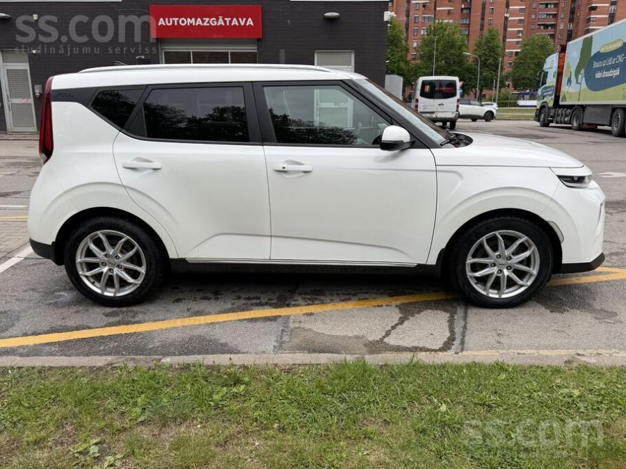 Balts Kia Soul 2020 Rīga, ar dzinēja tilpumu 1.60 L un nobraukumu 277 tūkst. km par 8777 €, foto 4 vietnē AUTOMOTO.COM.LV