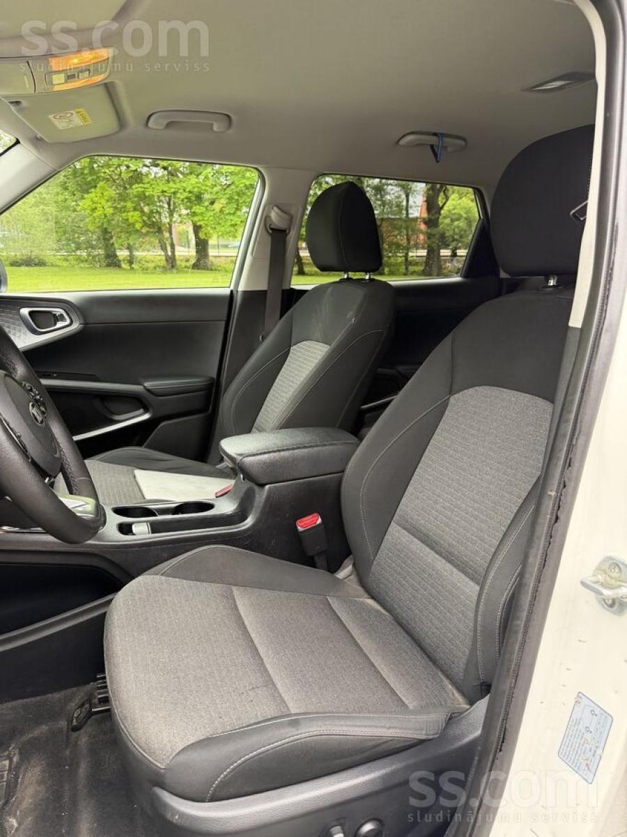 Balts Kia Soul 2020 Rīga, ar dzinēja tilpumu 1.60 L un nobraukumu 277 tūkst. km par 8777 €, foto 6 vietnē AUTOMOTO.COM.LV