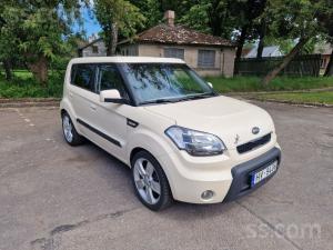 Balts Kia Soul 2010 Rīga, ar dzinēja tilpumu 1.60 L un nobraukumu 235 tūkst. km par 3950 €, foto 3 vietnē AUTOMOTO.COM.LV