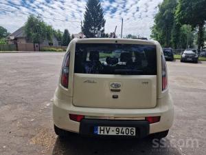 Balts Kia Soul 2010 Rīga, ar dzinēja tilpumu 1.60 L un nobraukumu 235 tūkst. km par 3950 €, foto 6 vietnē AUTOMOTO.COM.LV