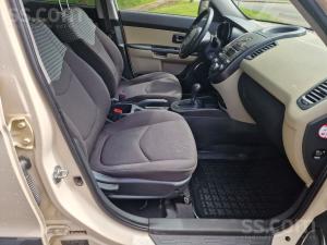 Balts Kia Soul 2010 Rīga, ar dzinēja tilpumu 1.60 L un nobraukumu 235 tūkst. km par 3950 €, foto 11 vietnē AUTOMOTO.COM.LV