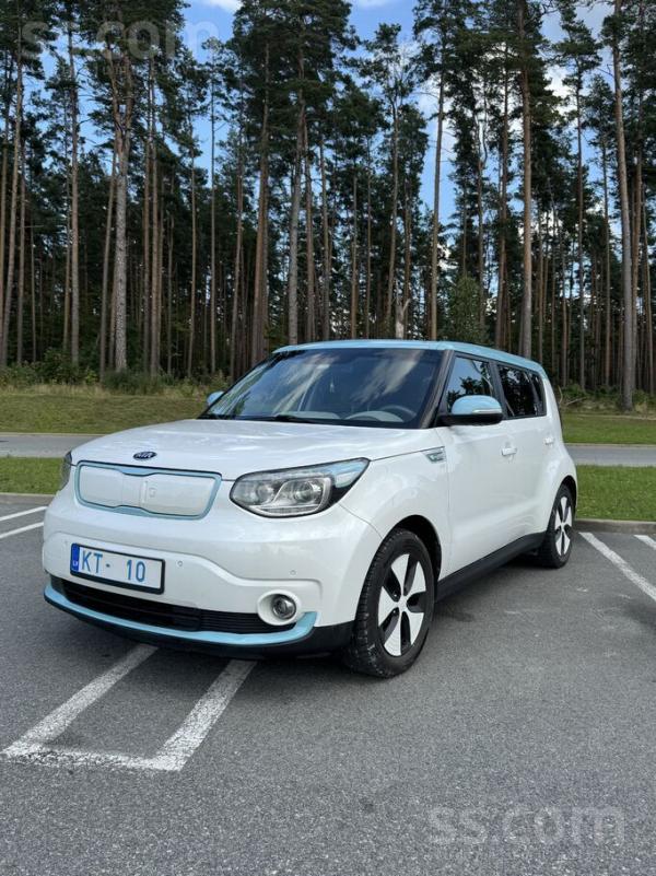 Balts Kia Soul 2015 Rīga, ar dzinēja tilpumu 0.00 L un nobraukumu 159 tūkst. km par 5700 €, foto 1 vietnē AUTOMOTO.COM.LV