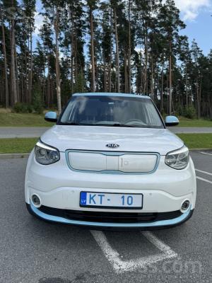Balts Kia Soul 2015 Rīga, ar dzinēja tilpumu 0.00 L un nobraukumu 159 tūkst. km par 5700 €, foto 3 vietnē AUTOMOTO.COM.LV