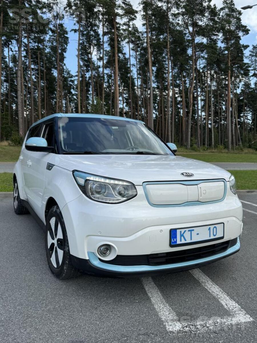 Balts Kia Soul 2015 Rīga, ar dzinēja tilpumu 0.00 L un nobraukumu 159 tūkst. km par 5700 €, foto 4 vietnē AUTOMOTO.COM.LV