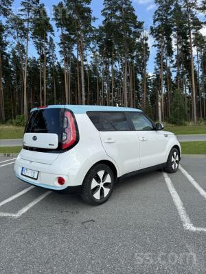 Balts Kia Soul 2015 Rīga, ar dzinēja tilpumu 0.00 L un nobraukumu 159 tūkst. km par 5700 €, foto 6 vietnē AUTOMOTO.COM.LV