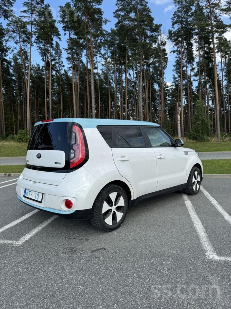 Balts Kia Soul 2015 Rīga, ar dzinēja tilpumu 0.00 L un nobraukumu 159 tūkst. km par 5700 €, foto 6 vietnē AUTOMOTO.COM.LV