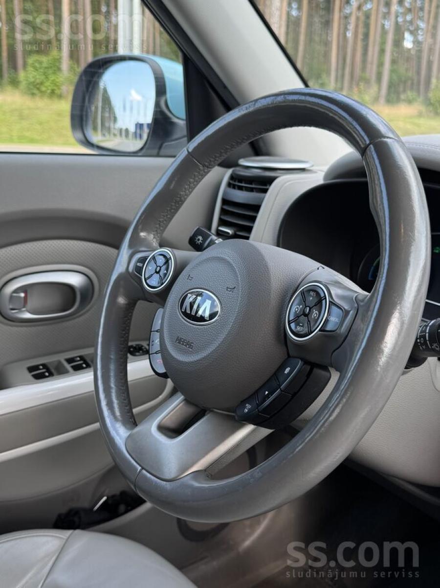 Balts Kia Soul 2015 Rīga, ar dzinēja tilpumu 0.00 L un nobraukumu 159 tūkst. km par 5700 €, foto 10 vietnē AUTOMOTO.COM.LV