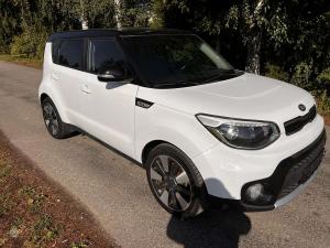 White Kia Soul 2018 in Vilkaviskis, with an engine capacity of 1.58 L and mileage of 254 thousand km for 6399 €, photo 4 on AUTOMOTO.COM.LV