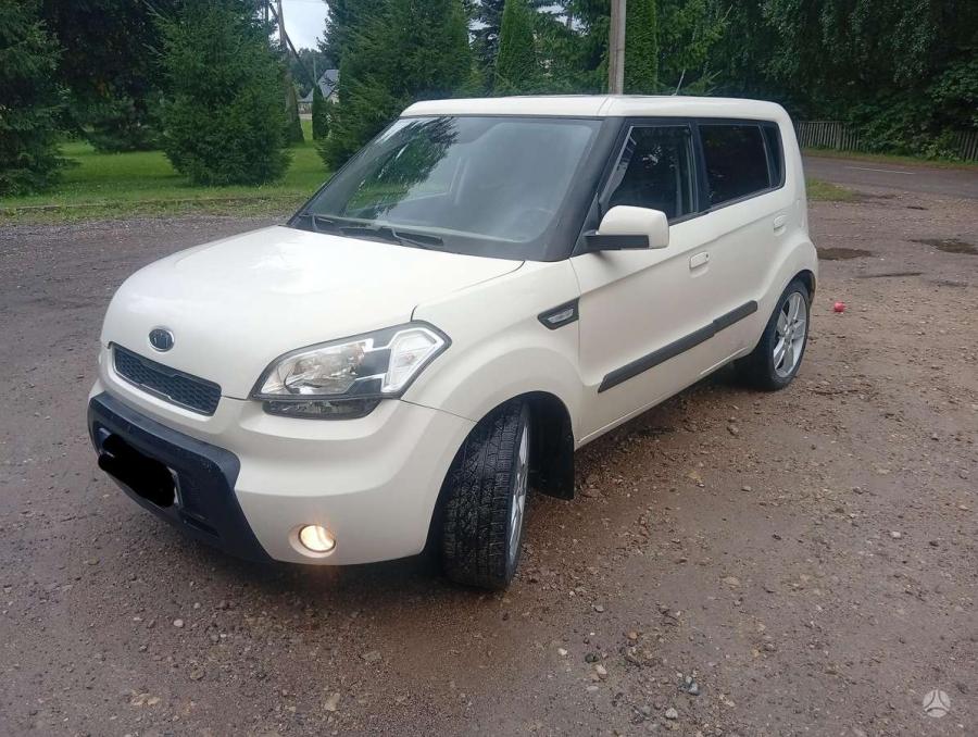 Balts Kia Soul 2011 Ariogala, ar dzinēja tilpumu 1.60 L un nobraukumu 285 tūkst. km par 1999 €, foto 1 vietnē AUTOMOTO.COM.LV