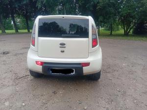 Balts Kia Soul 2011 Ariogala, ar dzinēja tilpumu 1.60 L un nobraukumu 285 tūkst. km par 1999 €, foto 7 vietnē AUTOMOTO.COM.LV