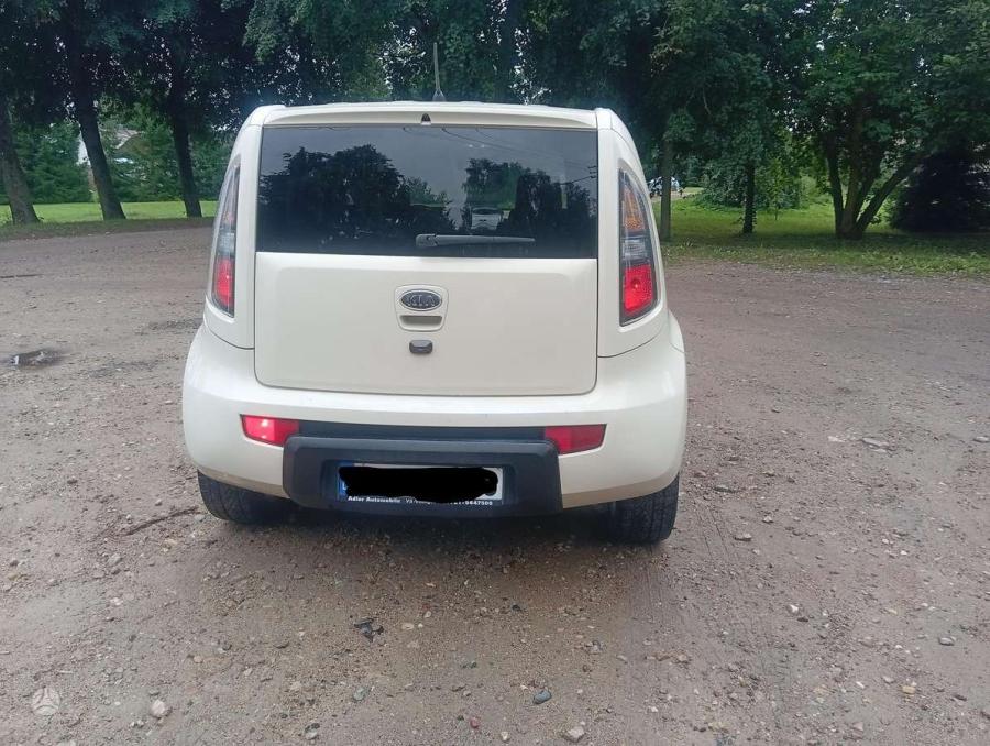 Balts Kia Soul 2011 Ariogala, ar dzinēja tilpumu 1.60 L un nobraukumu 285 tūkst. km par 1999 €, foto 7 vietnē AUTOMOTO.COM.LV