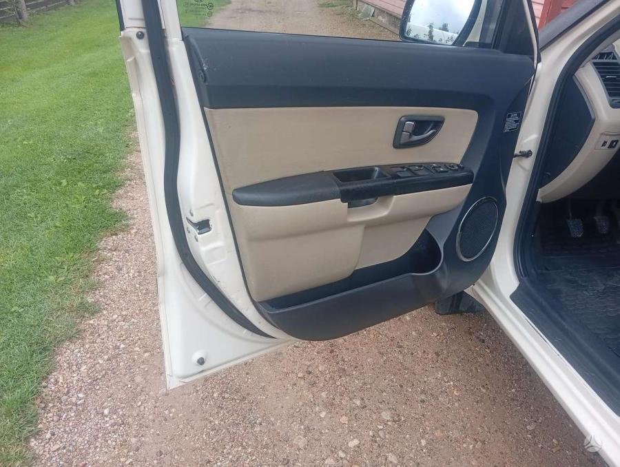 Balts Kia Soul 2011 Ariogala, ar dzinēja tilpumu 1.60 L un nobraukumu 285 tūkst. km par 1999 €, foto 15 vietnē AUTOMOTO.COM.LV