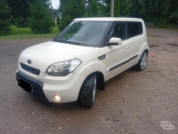 Balts Kia Soul 2011 Kauņa, ar dzinēja tilpumu 1.60 L un nobraukumu 285 tūkst. km par 1999 €, foto 3 vietnē AUTOMOTO.COM.LV