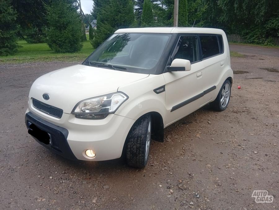 Balts Kia Soul 2011 Kauņa, ar dzinēja tilpumu 1.60 L un nobraukumu 285 tūkst. km par 1999 €, foto 3 vietnē AUTOMOTO.COM.LV
