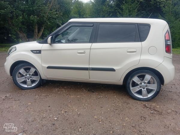 Balts Kia Soul 2011 Kauņa, ar dzinēja tilpumu 1.60 L un nobraukumu 285 tūkst. km par 1999 €, foto 7 vietnē AUTOMOTO.COM.LV