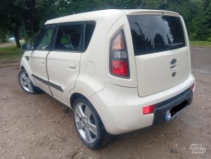 Balts Kia Soul 2011 Kauņa, ar dzinēja tilpumu 1.60 L un nobraukumu 285 tūkst. km par 1999 €, foto 8 vietnē AUTOMOTO.COM.LV