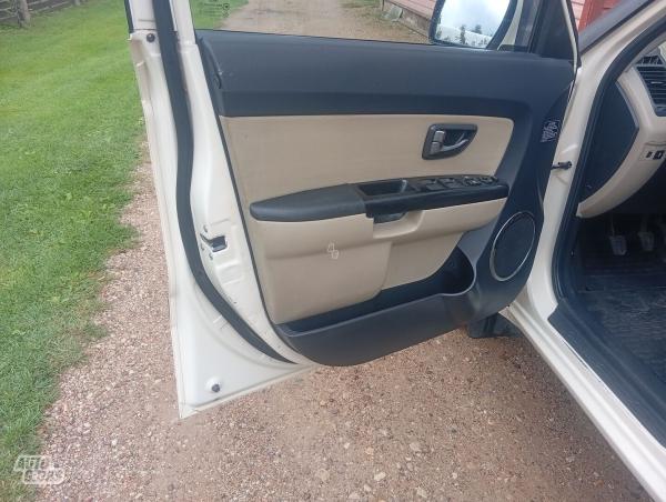 Balts Kia Soul 2011 Kauņa, ar dzinēja tilpumu 1.60 L un nobraukumu 285 tūkst. km par 1999 €, foto 11 vietnē AUTOMOTO.COM.LV