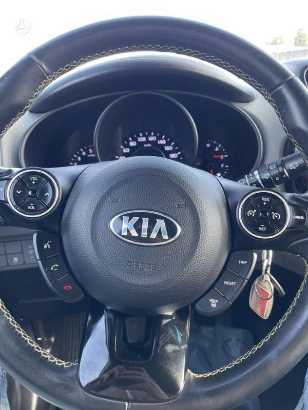 Balts Kia Soul 2015 Tauragė, ar dzinēja tilpumu 1.70 L un nobraukumu 238 tūkst. km par 6999 €, foto 11 vietnē AUTOMOTO.COM.LV