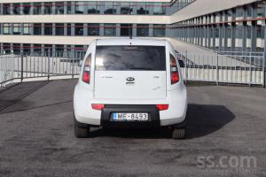 Белый Киа Soul 2009 в Рига, объемом двигателя 1.60 л и пробегом 290 тыс. км за 2980 €, фото 6 на AUTOMOTO.COM.LV