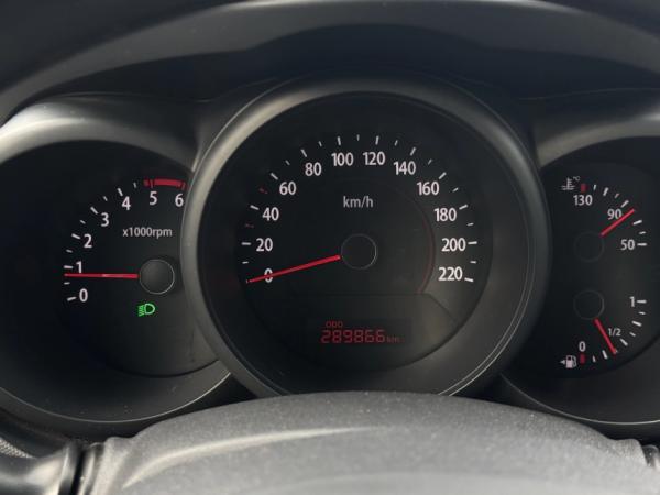 Balts Kia Soul 2009 Rīga, ar dzinēja tilpumu 1.60 L un nobraukumu 290 tūkst. km par 3480 €, foto 6 vietnē AUTOMOTO.COM.LV