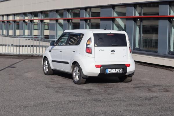 Balts Kia Soul 2009 Rīga, ar dzinēja tilpumu 1.60 L un nobraukumu 290 tūkst. km par 3480 €, foto 10 vietnē AUTOMOTO.COM.LV