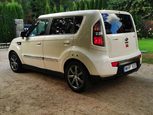 Dzeltens Kia Soul 2010 Šauļi, ar dzinēja tilpumu 1.60 L un nobraukumu 280 tūkst. km par 1999 €, foto 3 vietnē AUTOMOTO.COM.LV