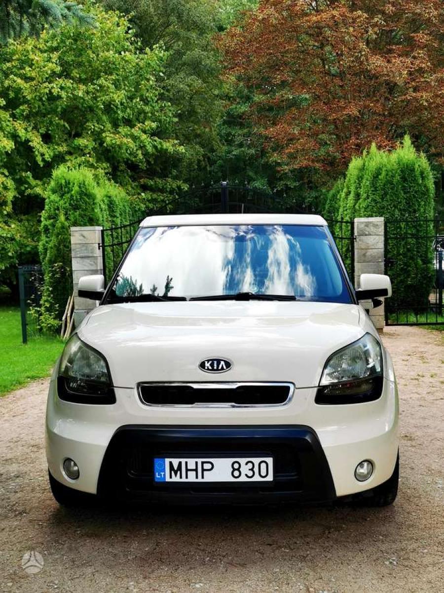 Yellow Kia Soul 2010 in Siauliai, with an engine capacity of 1.60 L and mileage of 280 thousand km for 1999 €, photo 14 on AUTOMOTO.COM.LV