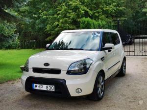 Yellow Kia Soul 2010 in Siauliai, with an engine capacity of 1.60 L and mileage of 280 thousand km for 1999 €, photo 17 on AUTOMOTO.COM.LV